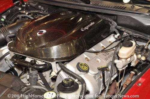 A look at the 4.6L DOHC Ford SVT engine in the 2002 Panoz Esperante Jan ...
